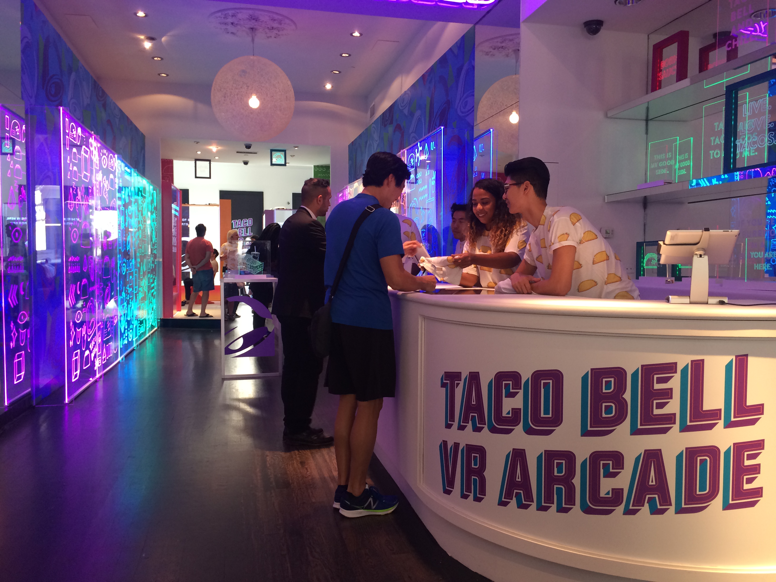 Taco Bell Serves Up Free Tacos & PlayStation VR Demos in NYC | The ...